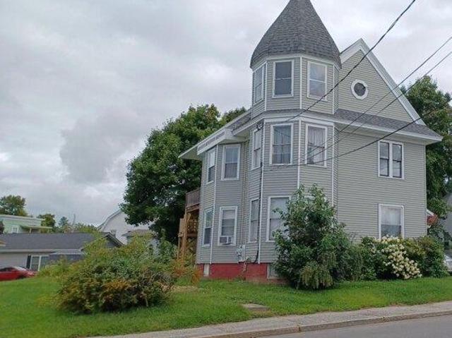 house Lewiston ME DS102062193