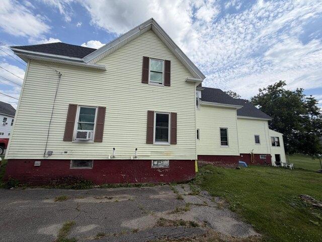 house Lewiston ME ES104543820
