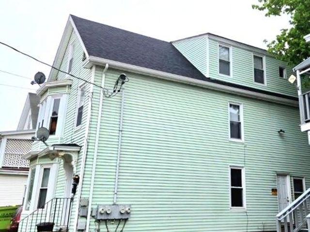 house Lewiston ME ES104850251