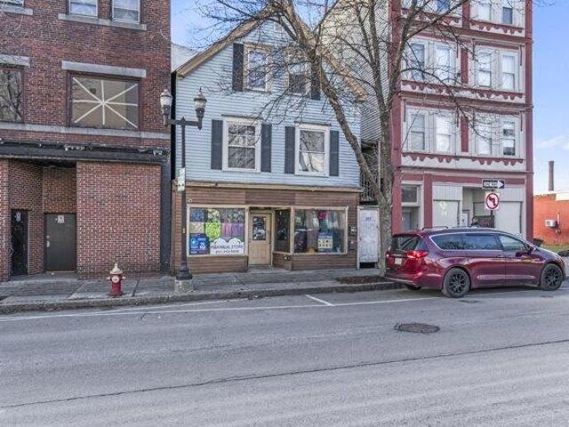 house Lewiston ME ES104833520