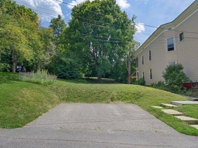 house Lewiston ME ES105143274