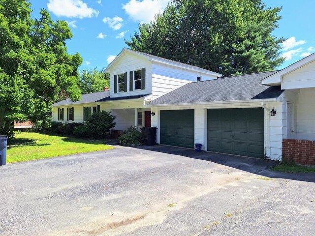 house Lewiston ME ES105113355