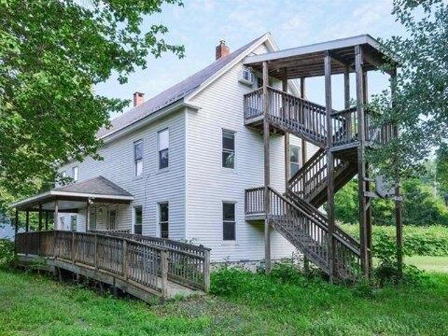 house Ludlow VT ES104850958