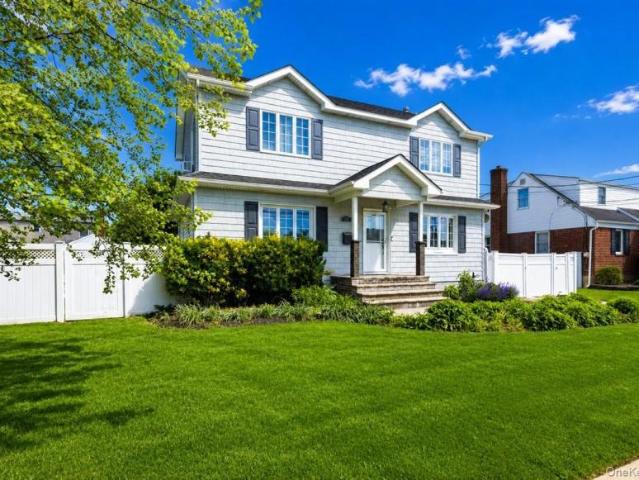 house Massapequa NY DS102811924