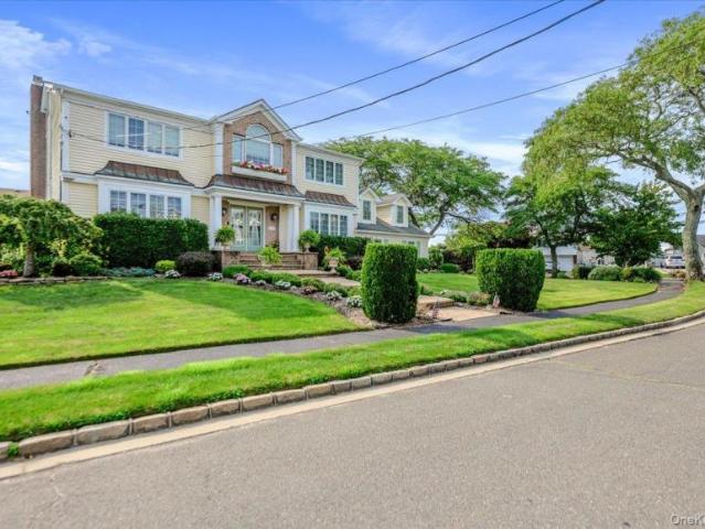 house Massapequa NY ES104973059