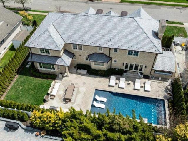 house Massapequa Park NY DLS101509819