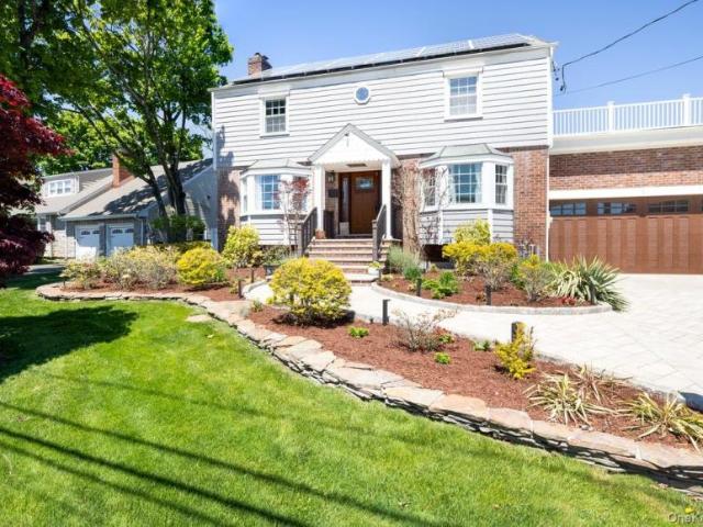 house Merrick NY ES102811923