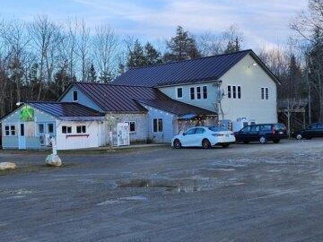 house Montville ME DLS101856776