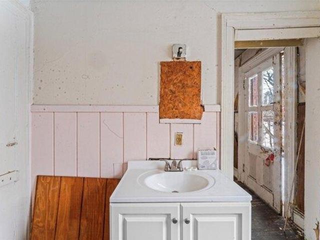 house Newburgh NY ES103626888