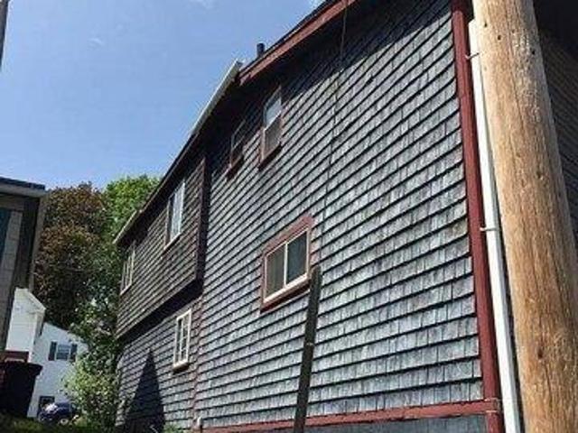 house Oakland ME ES103885720