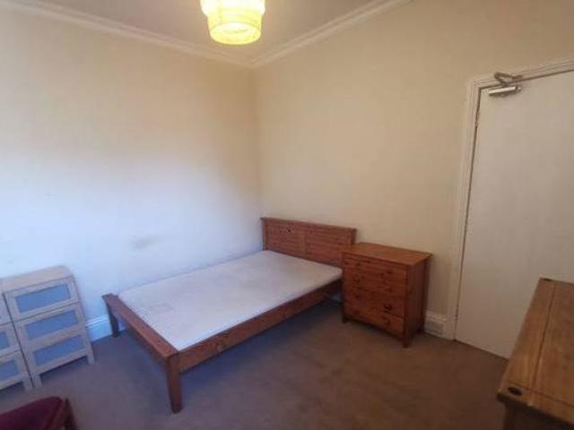 House of multiple occupation for rent in Haviland Road East Bournemouth BH7