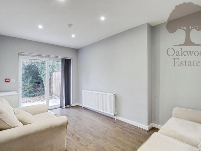 House of multiple occupation to rent