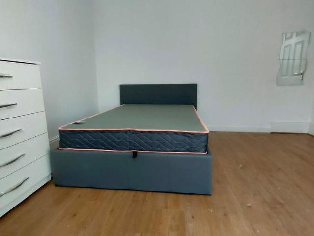 House of multiple occupation to rent