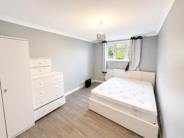 House of multiple occupation to rent