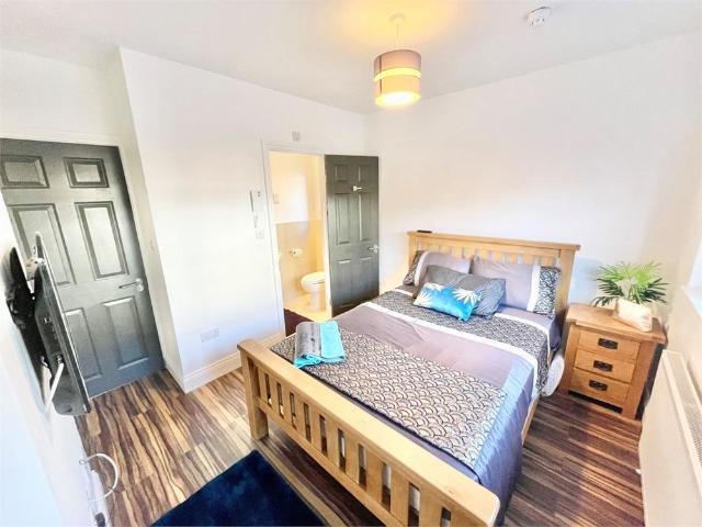 House of multiple occupation to rent