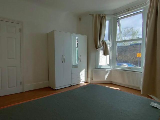 House of multiple occupation to rent