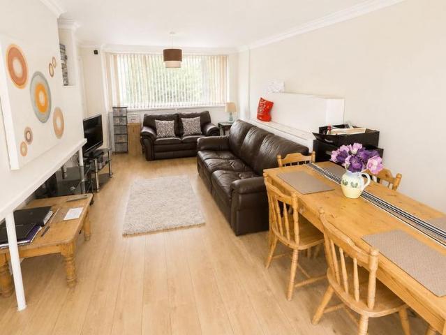 House of multiple occupation to rent