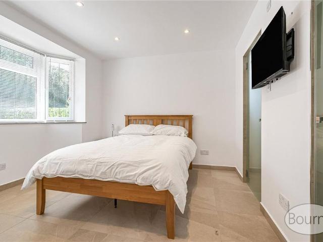 House of multiple occupation to rent