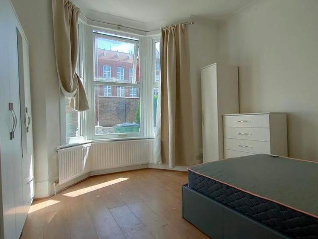 House of multiple occupation to rent