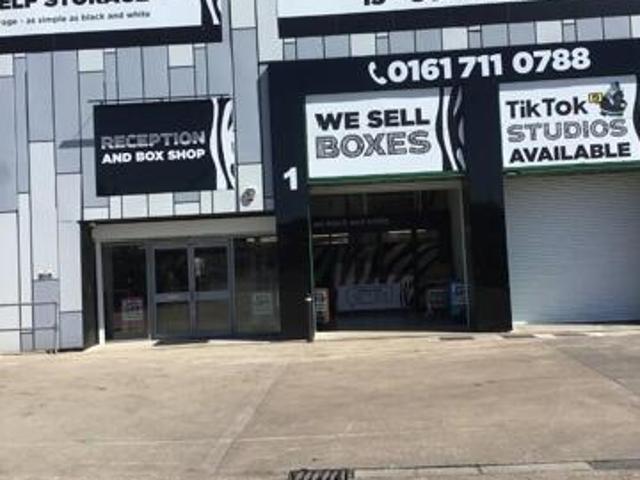 House Oldham Greater Manchester LS99328250