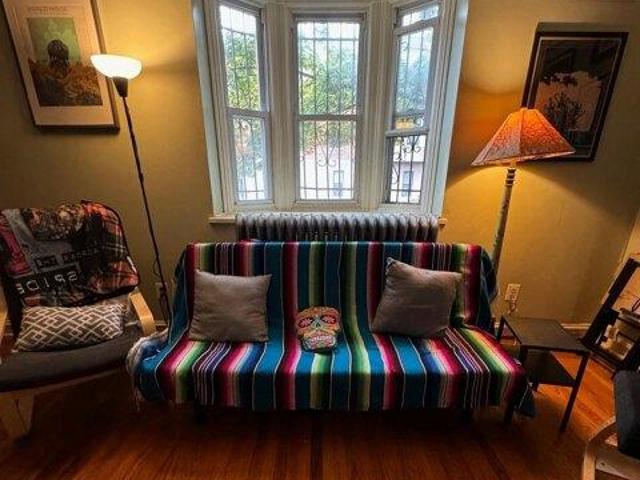 house Philadelphia PA ES104899845