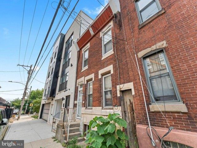 house Philadelphia PA ES104900976