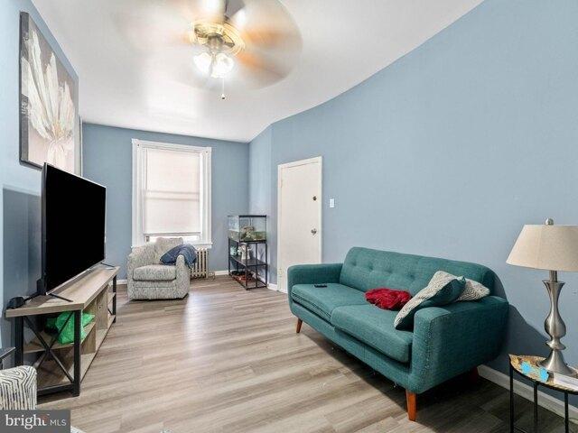 house Philadelphia PA ES104906841