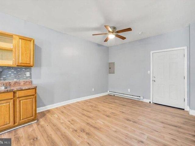 house Philadelphia PA ES104907698