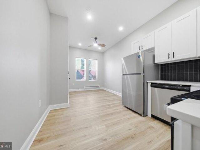 house Philadelphia PA ES104907806