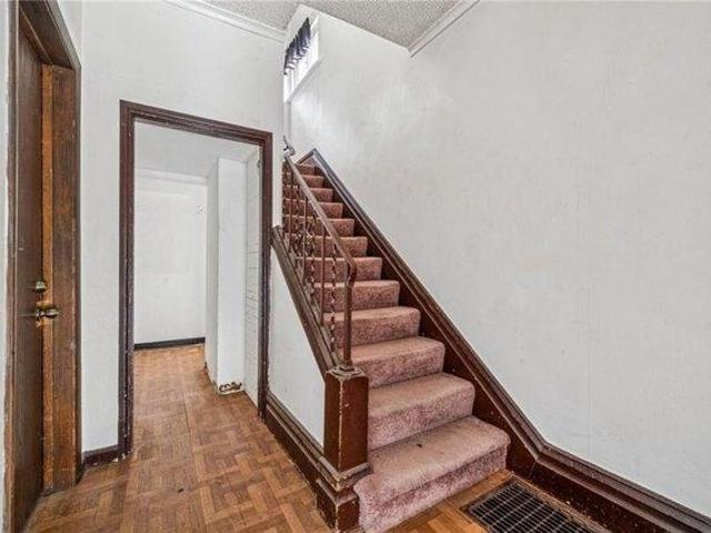 house Pittsburgh PA ES103500787