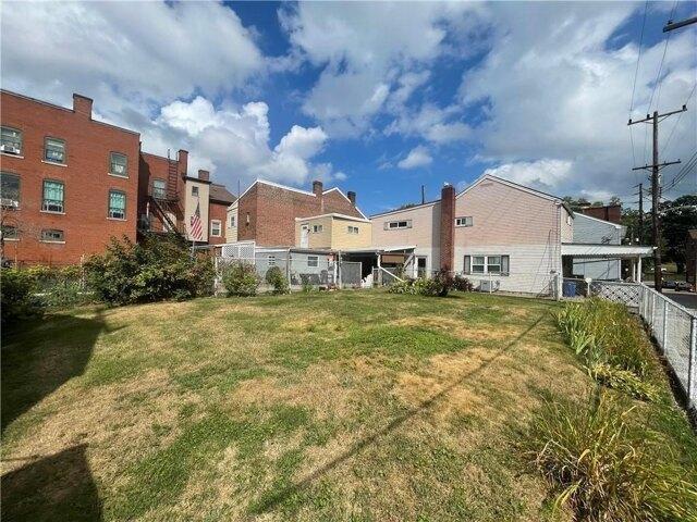 house Pittsburgh PA ES103621490