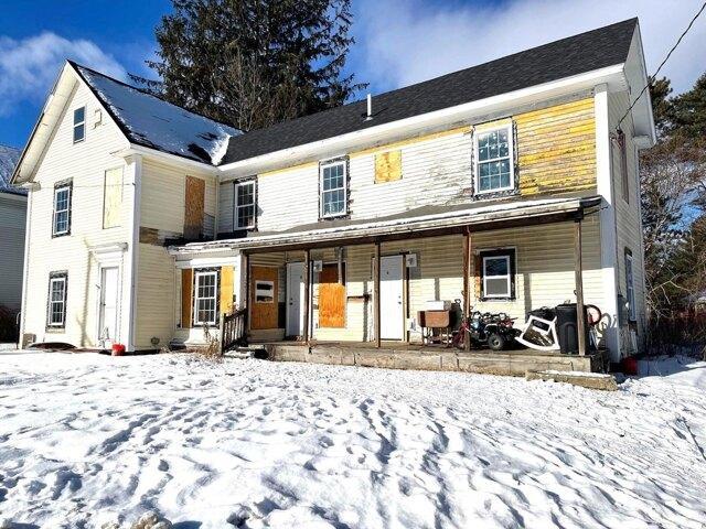house Pittsfield ME DLS101630636