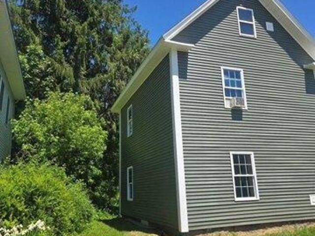 house Pittsfield ME ES104234305