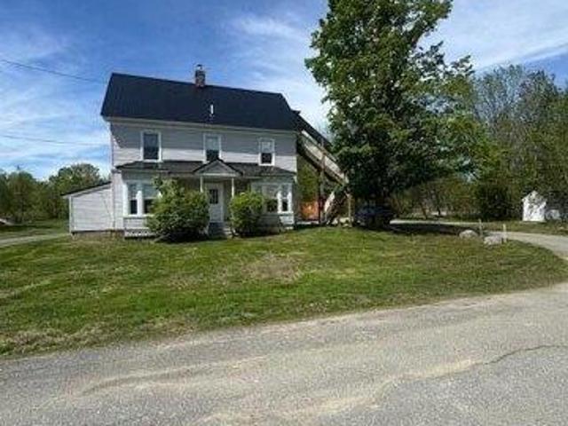 house Pittsfield ME ES104567670