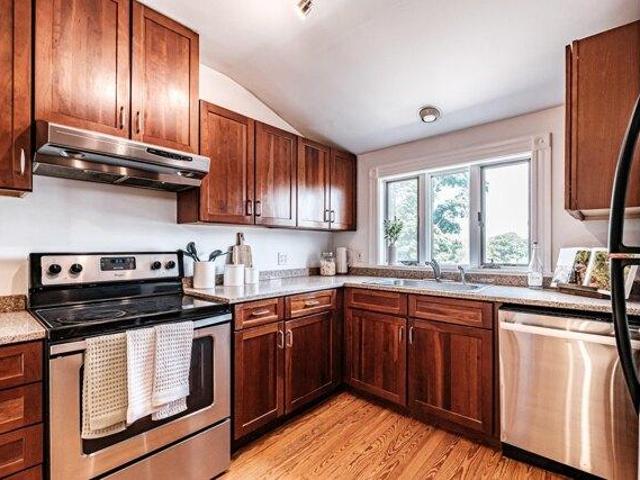 house Portland ME ES105116378
