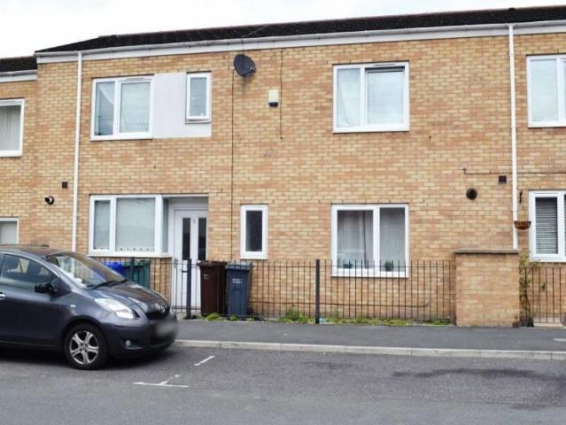 house Property in Hitchen Street, Manchester, M13 9EZ