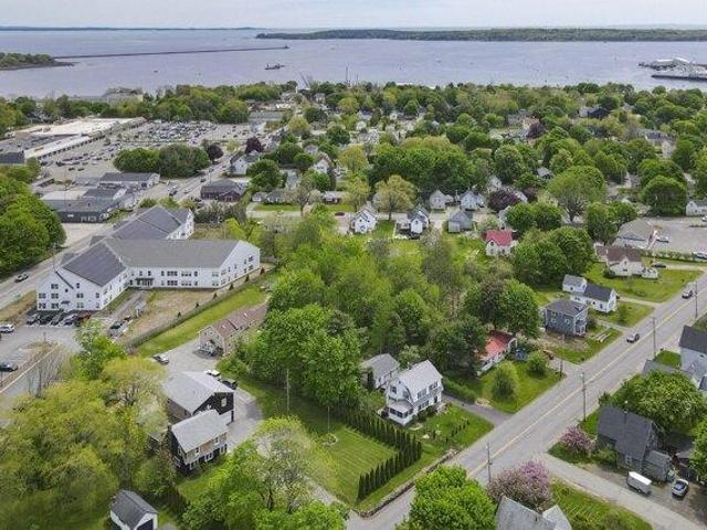 house Rockland ME ES104299793