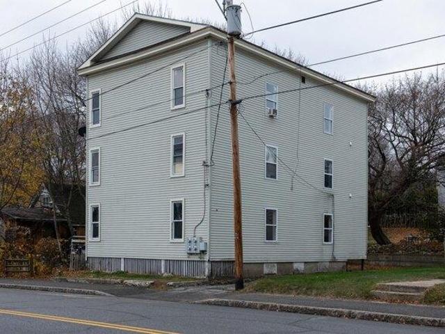 house Rumford ME DS104010320