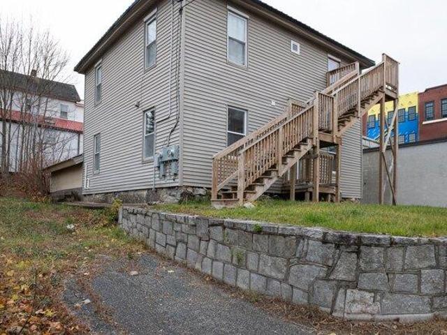 house Rumford ME ES104851283