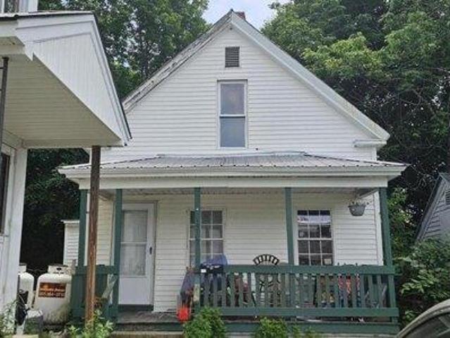 house Rumford ME ES105107636