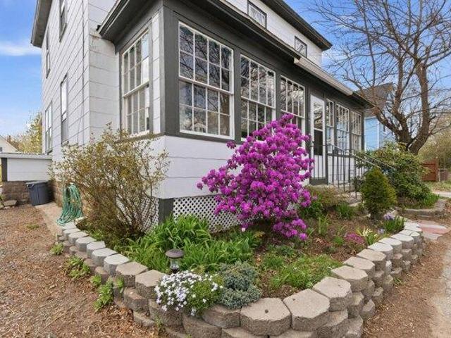 house Sanford ME ES104810577