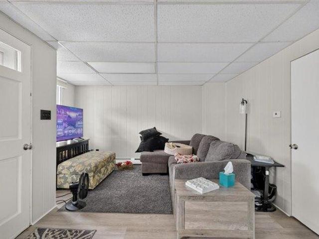 house Sanford ME ES104850421