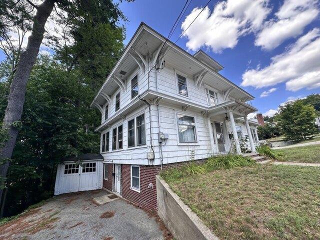 house Sanford ME ES105105426