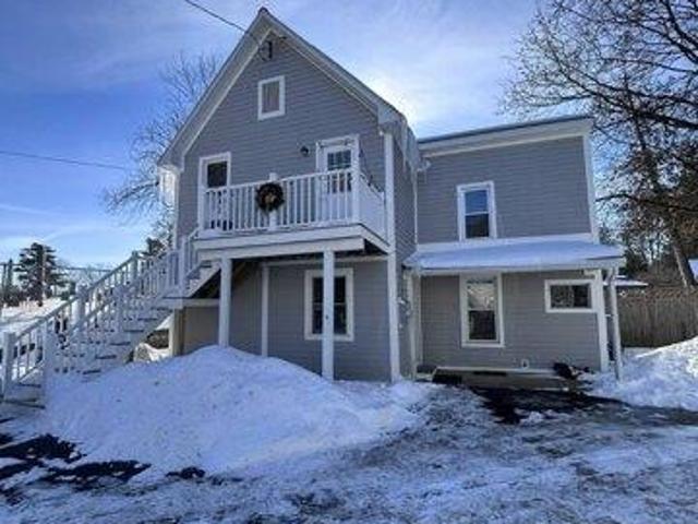 house Saratoga Springs NY ES103600700