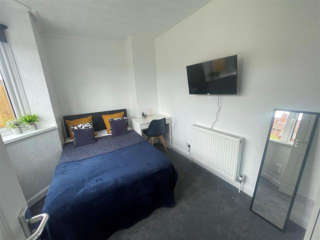 House Semi Detached For Rent Lockleaze Road, Horfield
