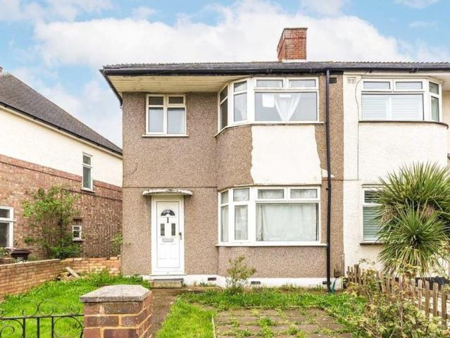 House semi detached for sale in Abinger Gardens, Isleworth.