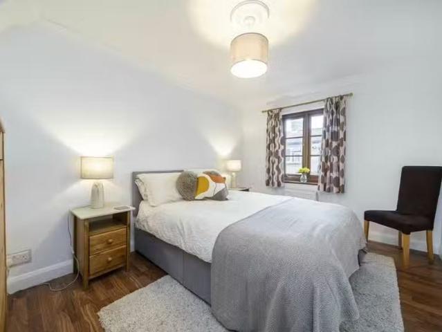 House semi detached for sale in High Street, Hounslow, TW5.