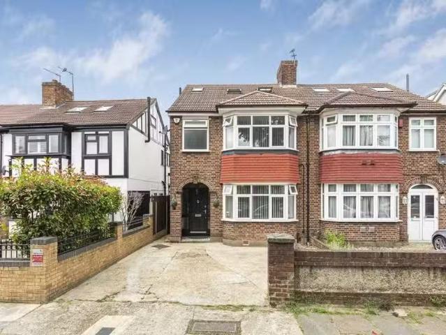 House semi detached for sale in Jersey Road, Hounslow, TW5.