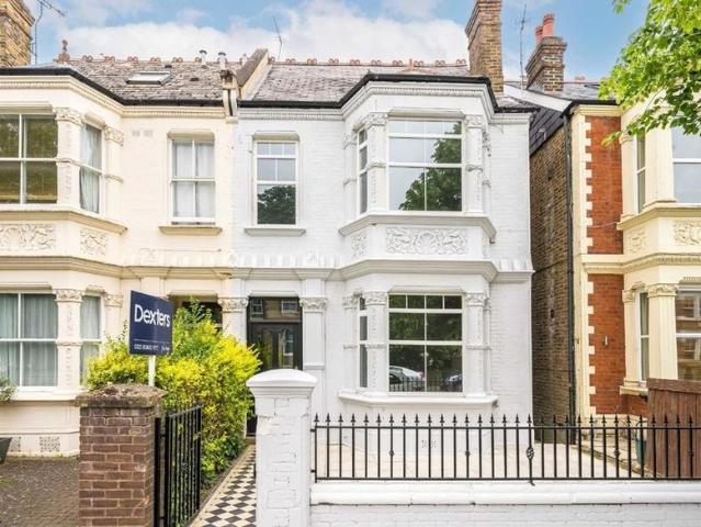 House semi detached for sale in Thornbury Road, Isleworth, T.