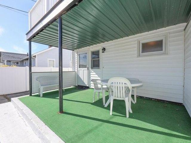 house Seabrook NH ES103434395